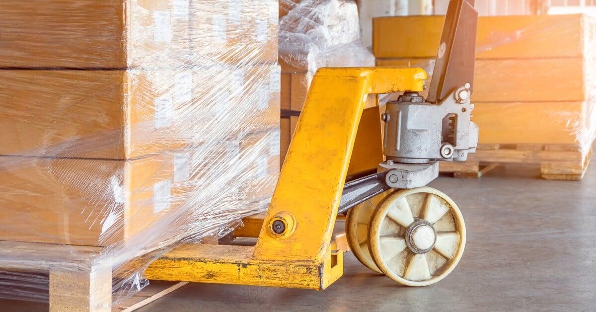 How To Wrap a Pallet Efficiently for Shipping & Storage | PackSmart Blog